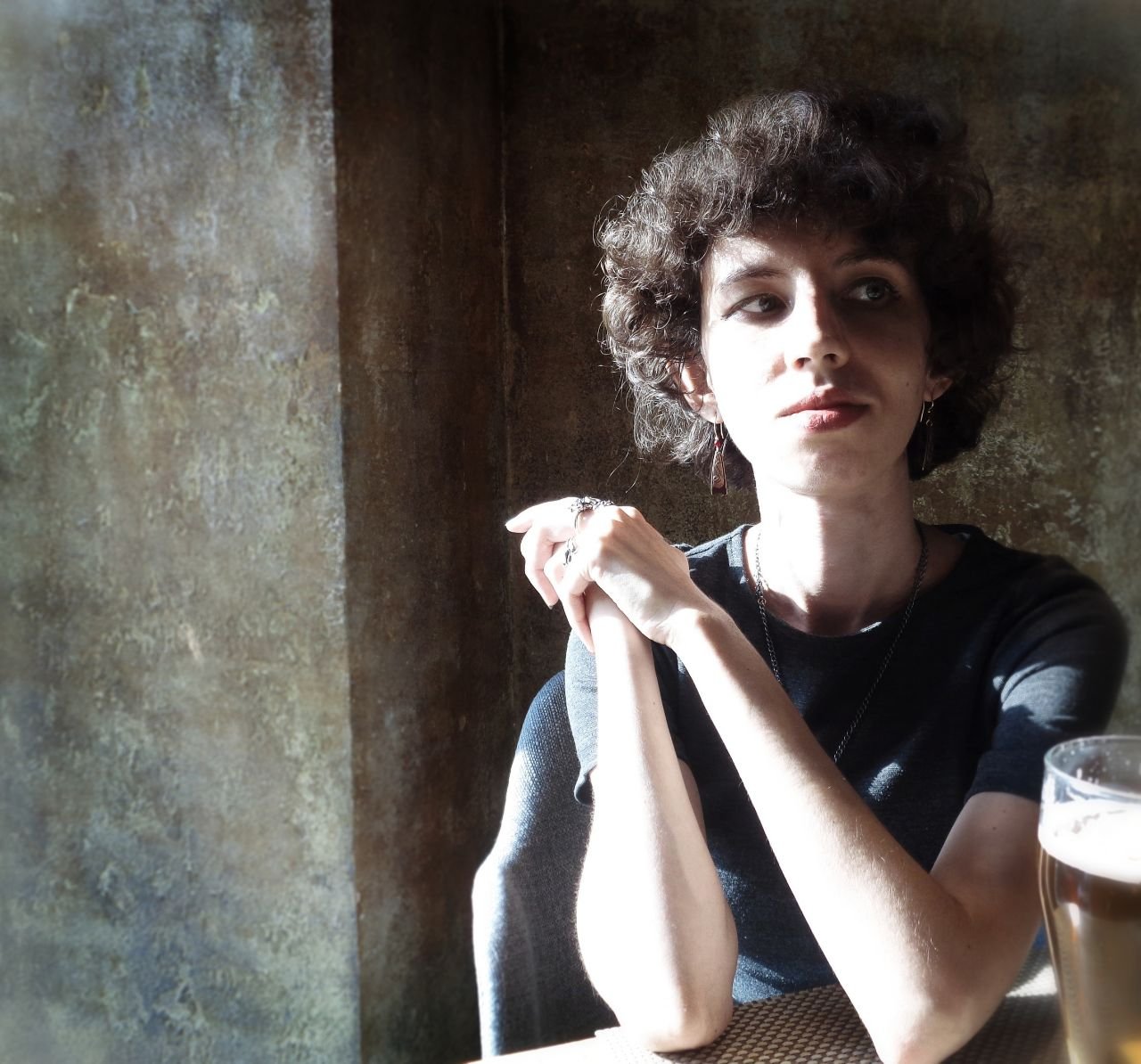 Екатерина Звонцова, писательница, автор книги «Теория бесконечных обезьян»